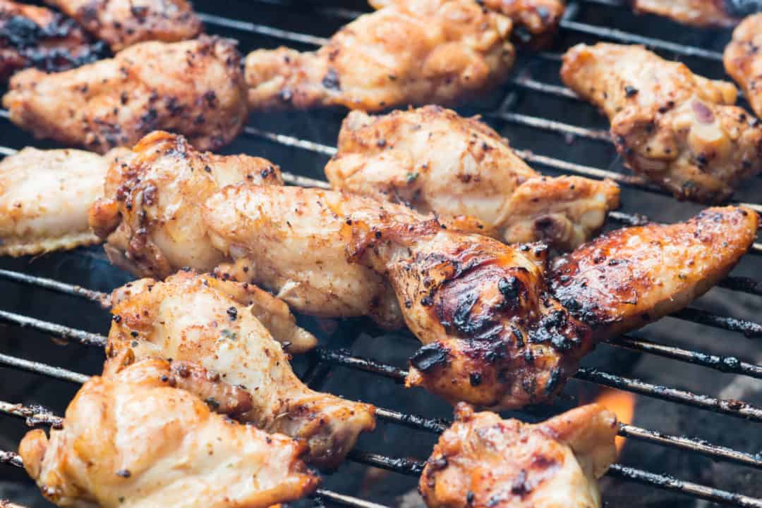 De lekkerste kippenvleugels van de barbecue - Charlie's Kitchen